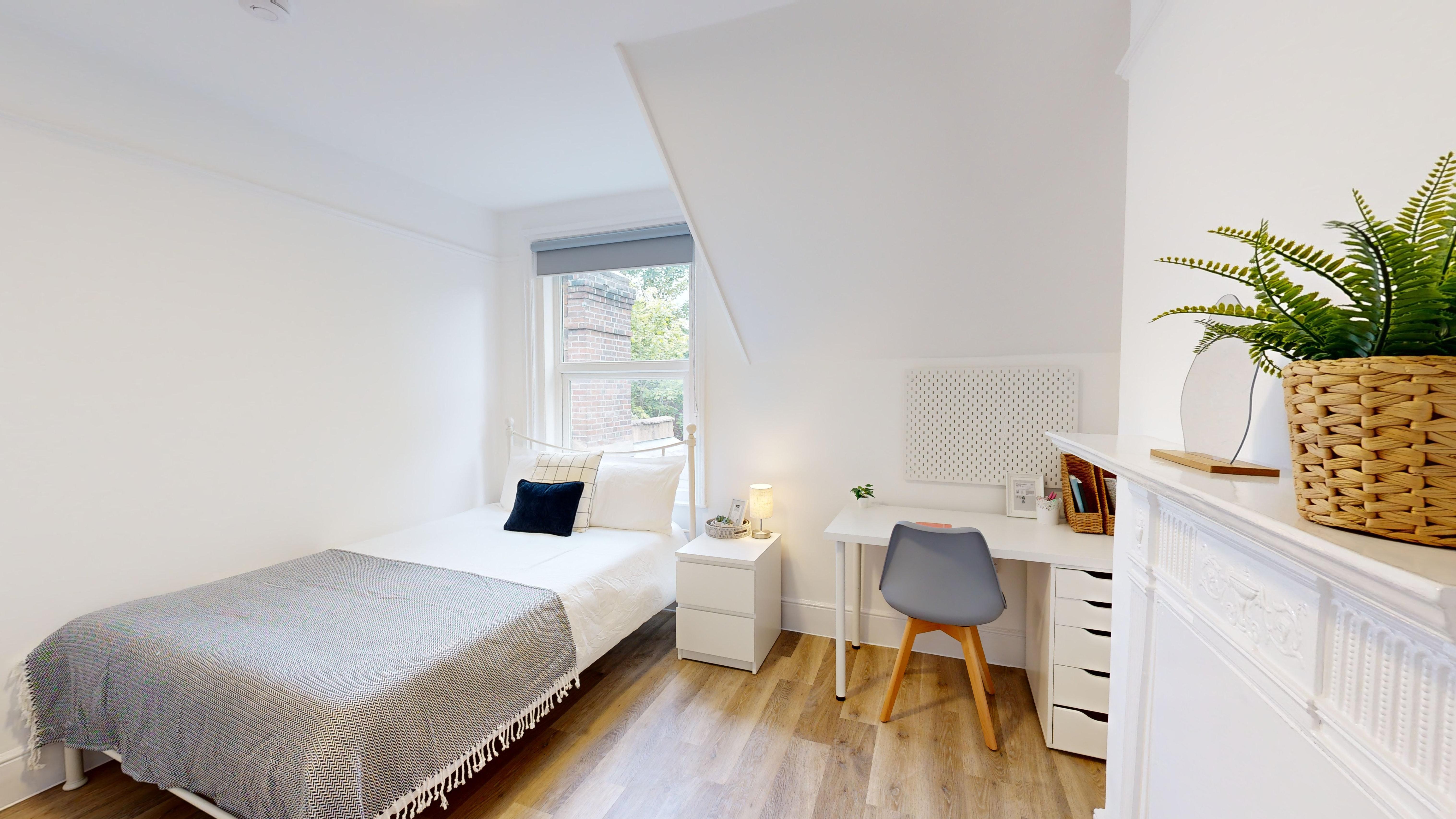 Campbell Property :: 91 Longbrook Street, St James, Exeter